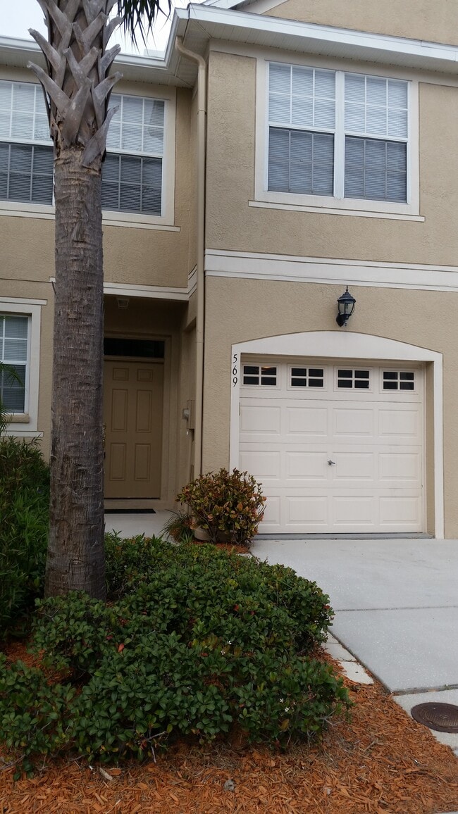 569 Vallance Way NE - 569 Vallance Way NE Saint Petersburg FL 33713 ...
