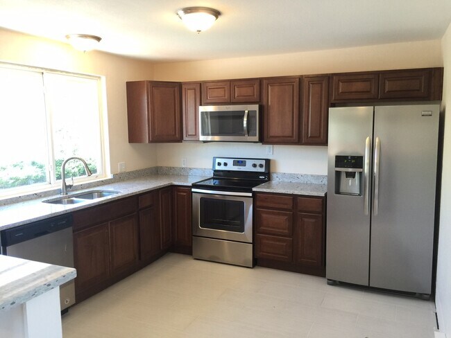 **OVER HALF OFF THE FIRST MONTHS RENT!!** ... - 1675 Independence St ...