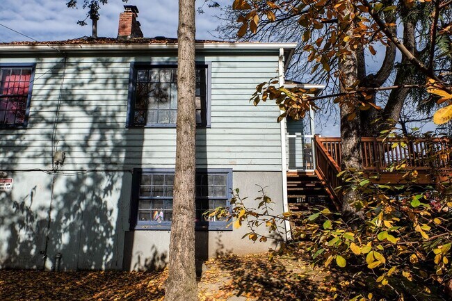 West Seattle with large deck in the trees! - 2910 SW Avalon Way Seattle ...