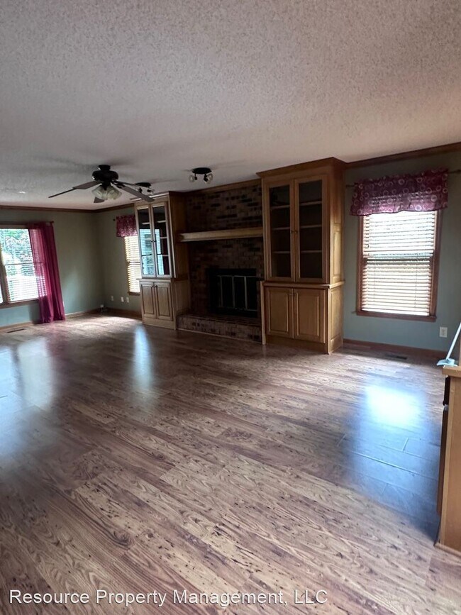 3 br, 2.5 bath House - 560 Long Oak Drive - 560 Long Oak Dr Gainesville ...