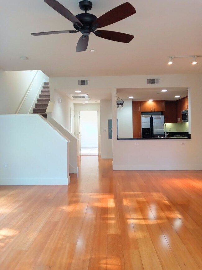 Luxury 2bd Two-Story Condo In Secured Buil... - 114 S 1st St Campbell ...