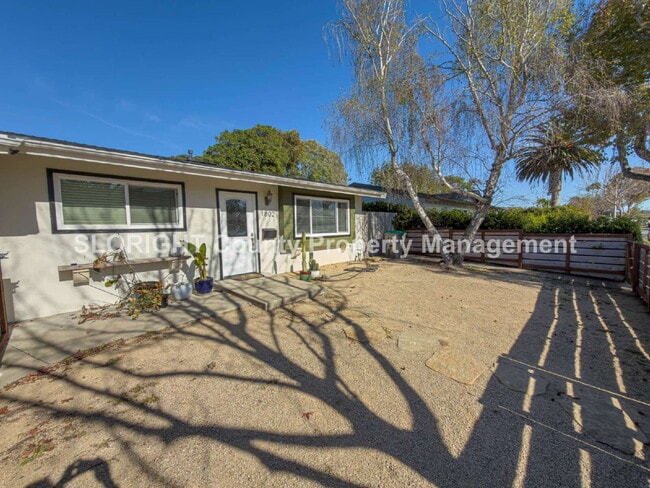 LEASE PENDING - Spacious Home in Laguna Lake - 4 Bed / 2 Bath - 1802 ...
