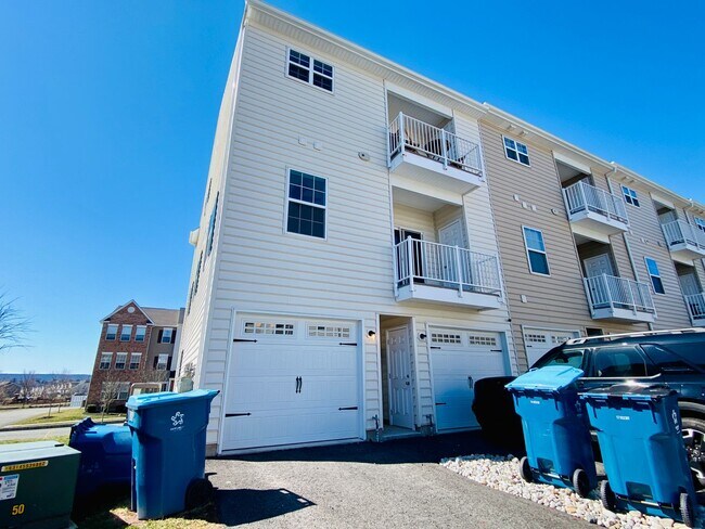 Charming 2 bedroom in Upper Perk! - 3068 Goshen Dr Pennsburg PA 18073 ...