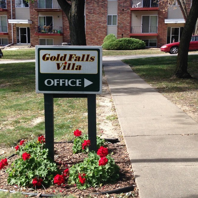 1824 University Dr - 1824 University Dr Cedar Falls IA 50613 ...