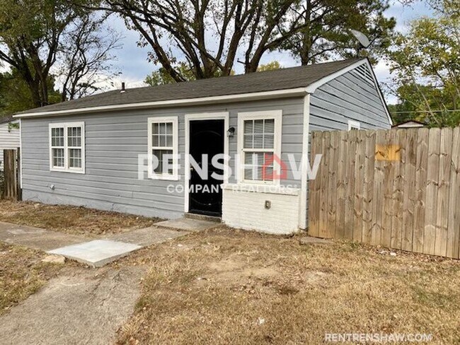 Stunning 3 bed / 1 bath Unit NOW AVAILABLE - 4484 Suncrest Dr Memphis ...