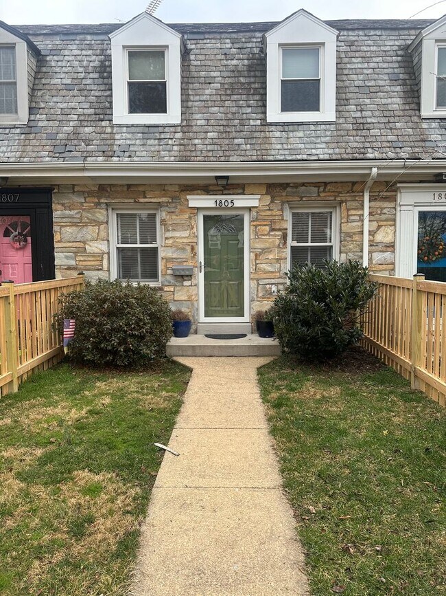 Alexandria/Del Ray - 1805 Leslie Avenue - ... - 1805 Leslie Ave ...
