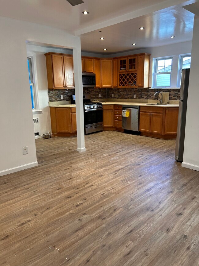 10928 215th St - 10928 215th St Queens Village NY 11429 | Apartment Finder