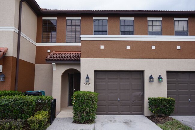 Excellent Location with Lots of Space Town... - 6059 Apollos Corner Way ...
