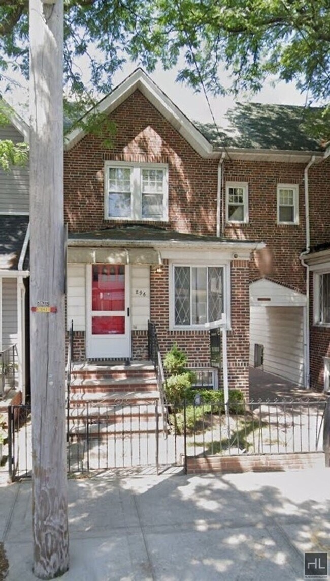 EAST 38 STREET - 896 E 38th St Brooklyn NY 11210 | Apartment Finder