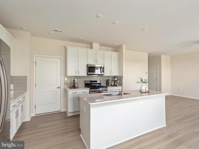 97 Signal Knob Cottage Dr - 97 Signal Knob Cottage Dr Strasburg VA ...