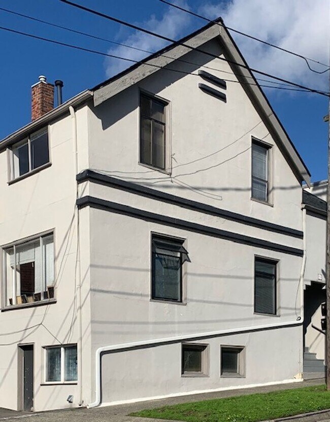 WETHERHOLT MAPLE LEAF - 318 NE Maple Leaf Pl Seattle WA 98115 ...