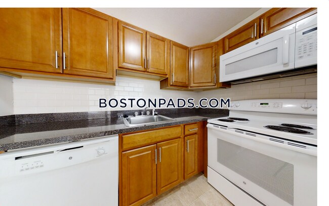 378 Sunderland Rd - 378 Sunderland Rd Worcester MA 01604 | Apartment Finder