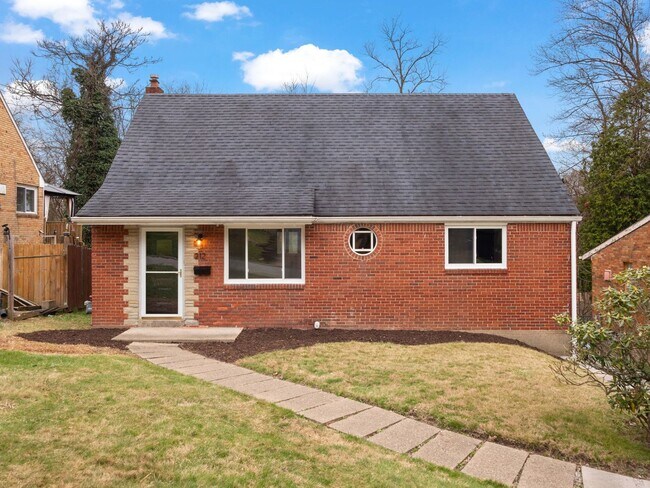 FULLY UPDATED 3 BEDROOM!! AVAILABLE NOW!! - 212 Charleston Dr ...