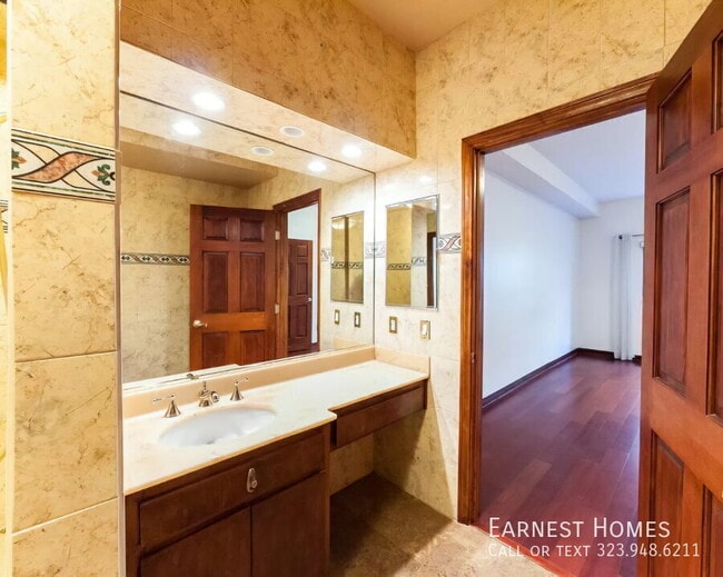 8712 Gregory Wy - 8712 Gregory Wy Los Angeles CA 90035 | Apartment Finder