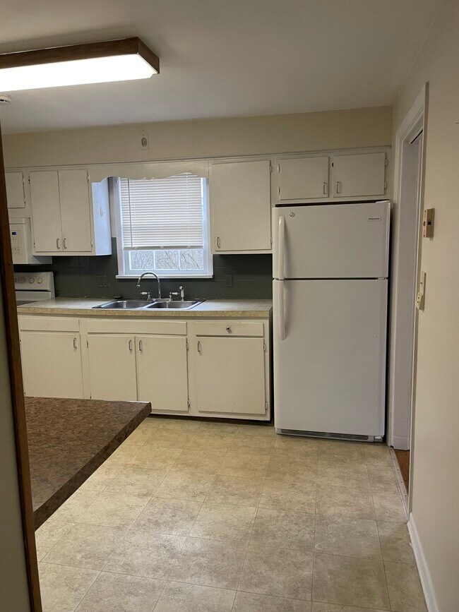 126 Mountain Ave - 126 Mountain Ave Hollidaysburg PA 16648 | Apartment ...