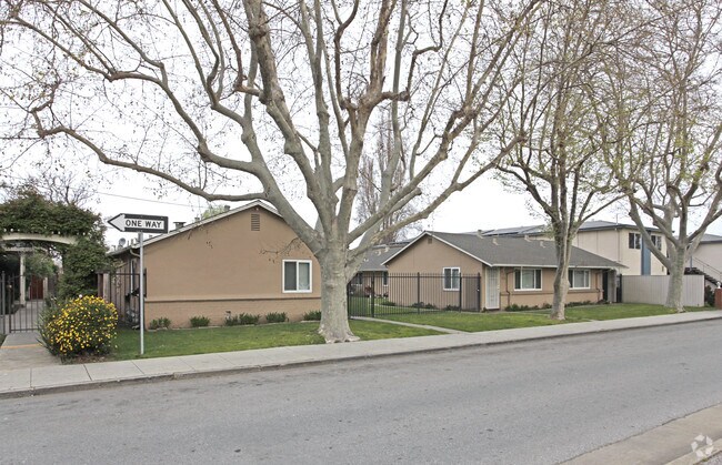 1145-1149 Willow Rd - 1145-1149 Willow Rd Menlo Park CA 94025 ...