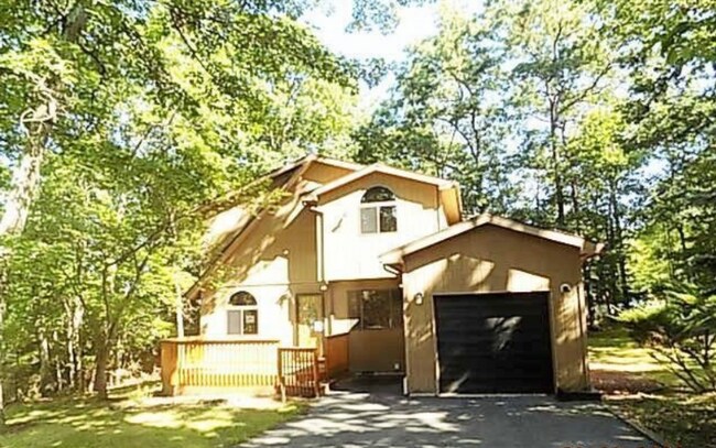 212 Thistlebrook Ct - 212 Thistlebrook Ct Tamiment PA 18371 | Apartment ...