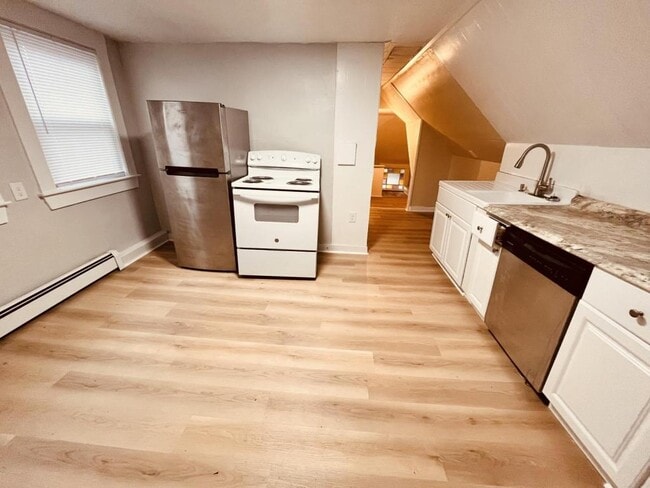 29 Webster St. Apt. 3 - 29 Webster St Auburn ME 04210 | Apartment Finder