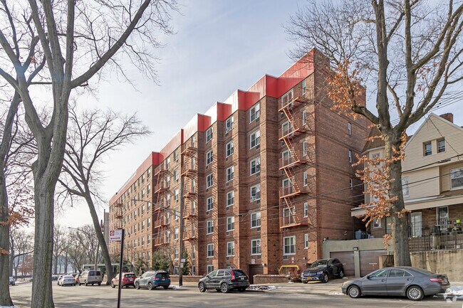 The Tideway - 3355 Sedgwick Ave Bronx NY 10463 | Apartment Finder