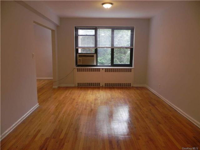 10 Clent Rd - 10 Clent Rd Great Neck NY 11021 | Apartment Finder