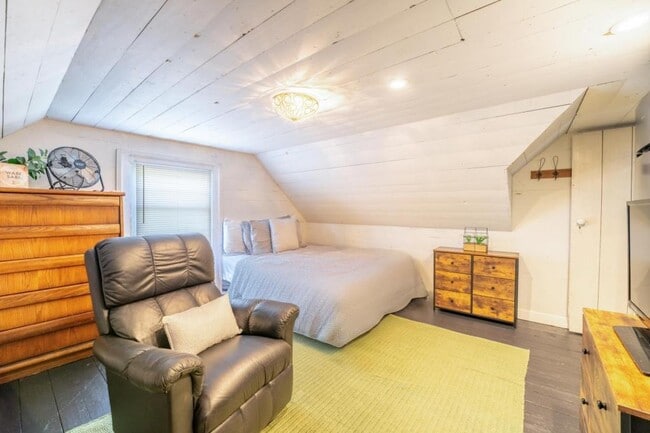 714 E Jefferson St - 714 E Jefferson St Jefferson City TN 37760 ...