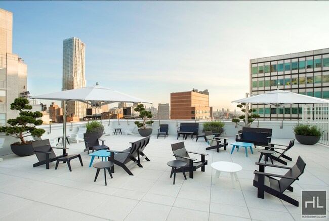 Best Apartment in FIDI!! W+D in unit!! Roo... - 180 Water St New York ...