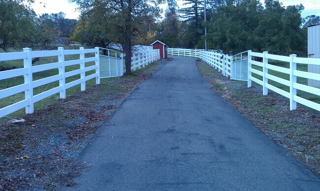 4660 Salmon Falls Rd - 4660 Salmon Falls Rd Pilot Hill CA 95664 ...