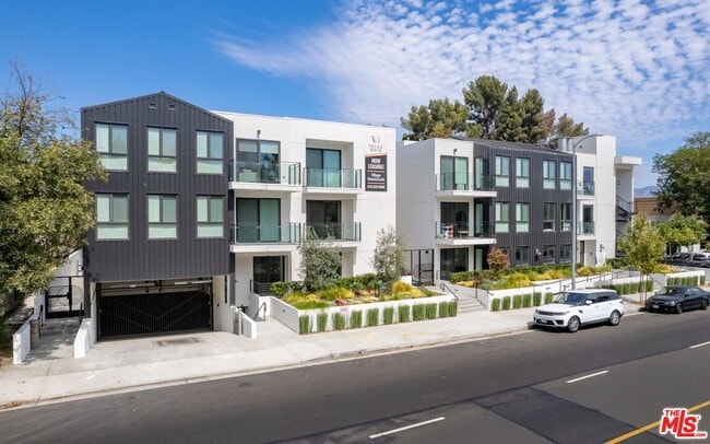 11445 Riverside Dr - 11445 Riverside Dr Los Angeles CA 91602 ...