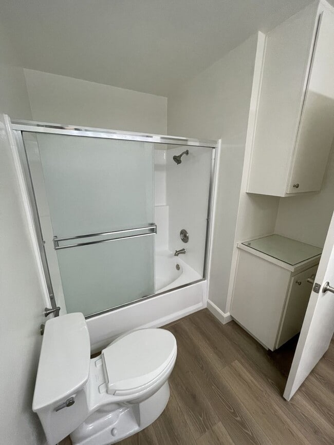 Charming Upstairs Loft – 1-Bedroom Condo-Style Living! - 13221 ...