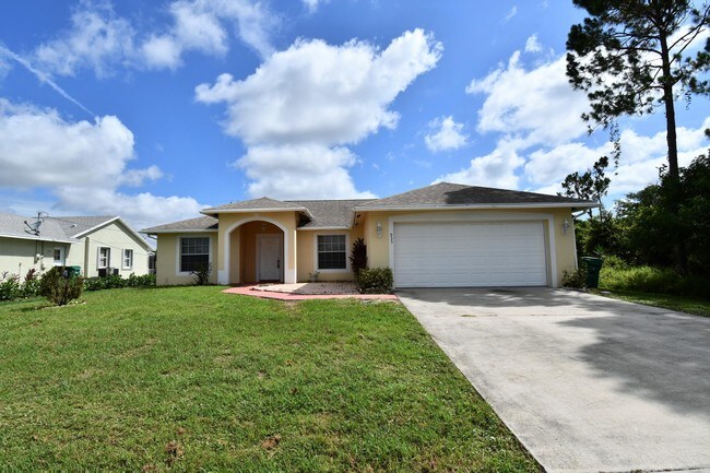 933 SW General Patton Terrace - 933 SW General Patton Terrace Port ...