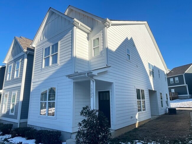 Tulip Grove home with 2 car garage! - 1332 Sula Dr Nashville TN 37076 ...
