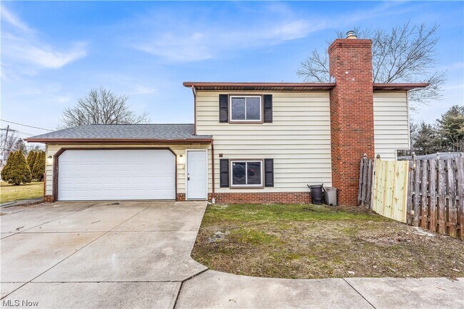 17575 Howe Rd - 17575 Howe Rd Strongsville OH 44136 | Apartment Finder