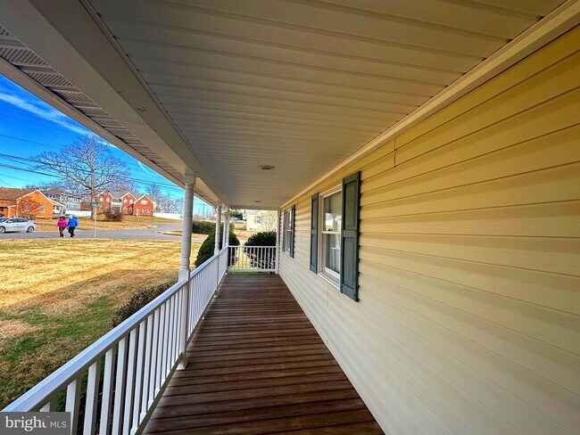 7517 Fisher Dr - 7517 Fisher Dr Falls Church VA 22043 | Apartment Finder