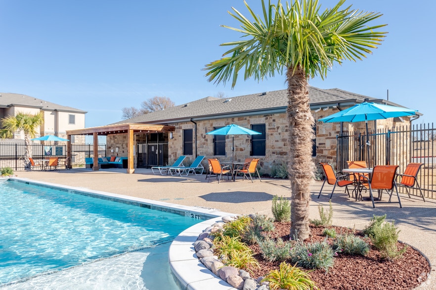 Prairie Gate Community Phase II - 3951 Dechman Dr Grand Prairie TX ...