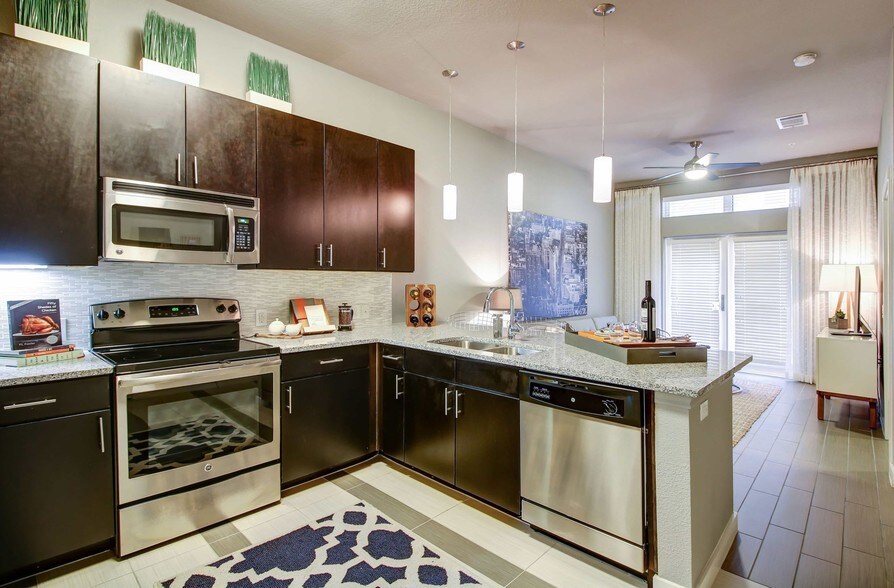 Moda - 1855 Payne St Dallas TX 75201 | Apartment Finder