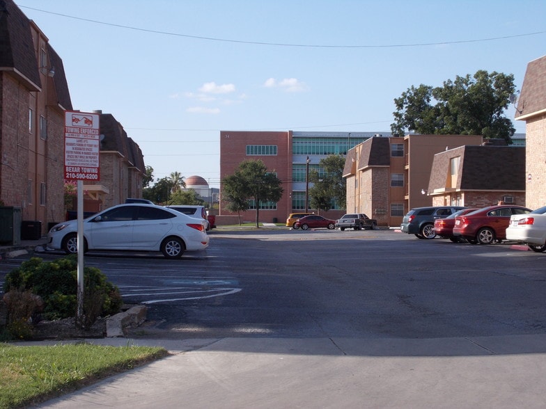 Laurel Apartments - 321 W Laurel San Antonio TX 78212 | Apartment Finder