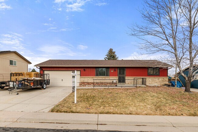 Ranch Style Home in Acres Green! - 299 Jupiter Dr Lone Tree CO 80124 ...