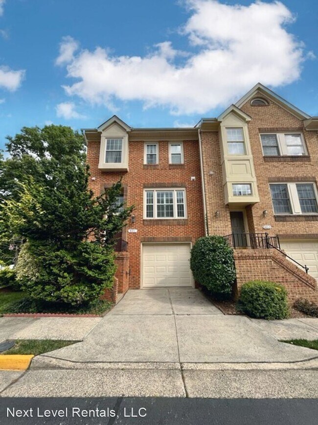 3 br, 2.5 bath House - 8011 Merry Oaks Court - 8011 Merry Oaks Ct ...