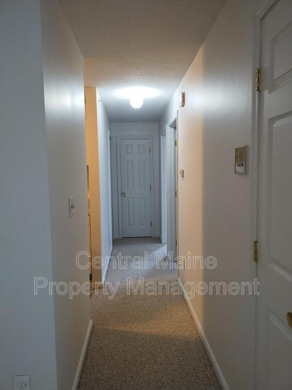 37 Northern Avenue Heights - 37 Northern Avenue Heights Auburn ME 04210 ...