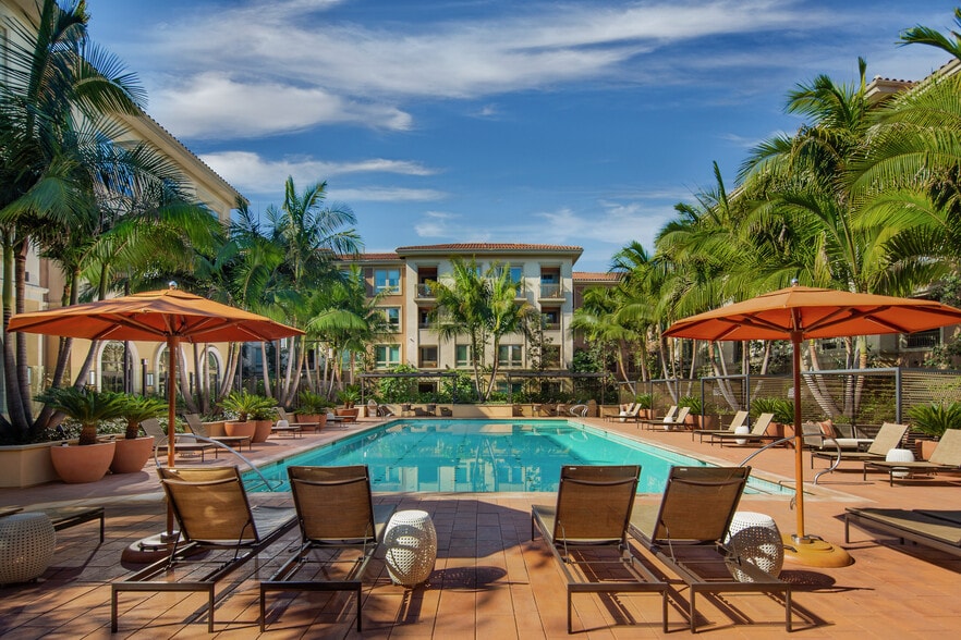 Villas at Playa Vista - Malibu - 12665 Village Ln Playa Vista CA 90094 ...