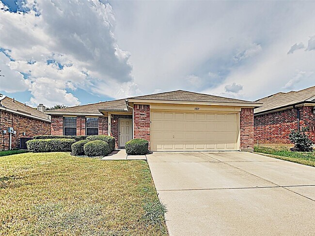 Beautiful Home in Tarrant Park Vista - 5117 Meridian Ln Fort Worth TX ...