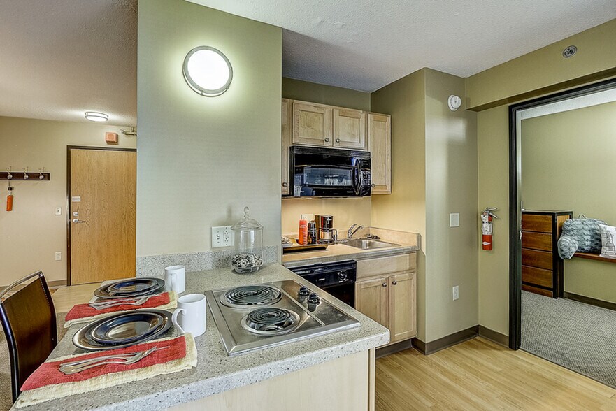 Towers on State - 502 N Frances St Madison WI 53703 | Apartment Finder
