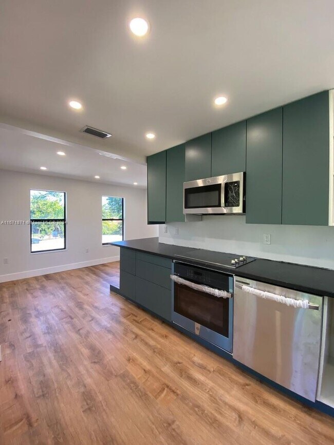 4224 SW 60th Pl - 4224 SW 60th Pl Miami FL 33155 | Apartment Finder