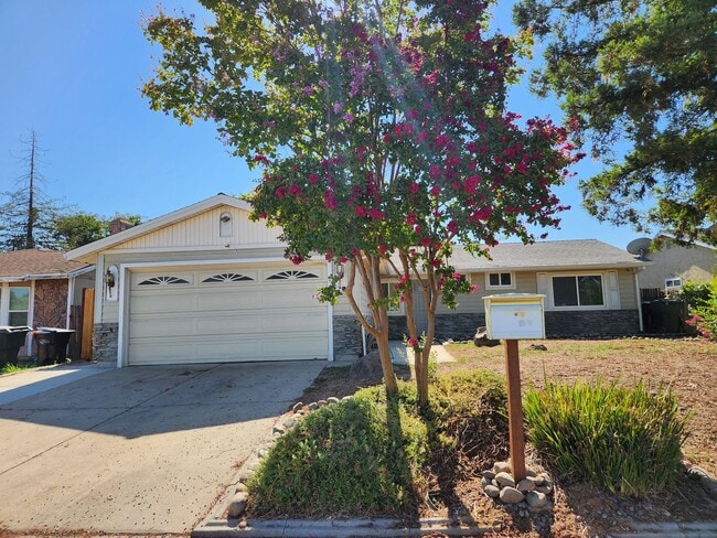 7263 Hayward Dr - 7263 Hayward Dr Sacramento CA 95828 | Apartment Finder