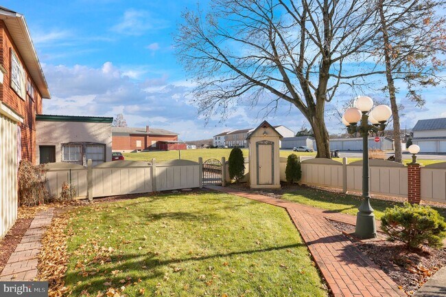 21 S Home Ave - 21 S Home Ave Topton PA 19562 | Apartment Finder