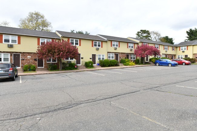 Homestead Park Village by Damato - 162-182 Homestead St Manchester CT ...