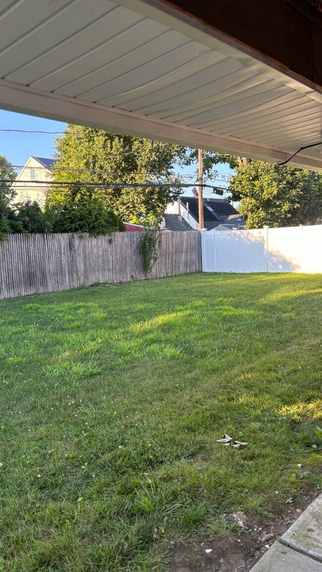 39 Sleepy Ln - 39 Sleepy Ln Hicksville NY 11801 | Apartment Finder