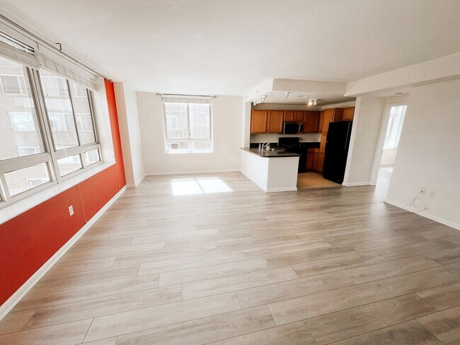 Lovely 2 BR/2 BA Condo in Southwest Waterf... - 350 G St SW Washington ...