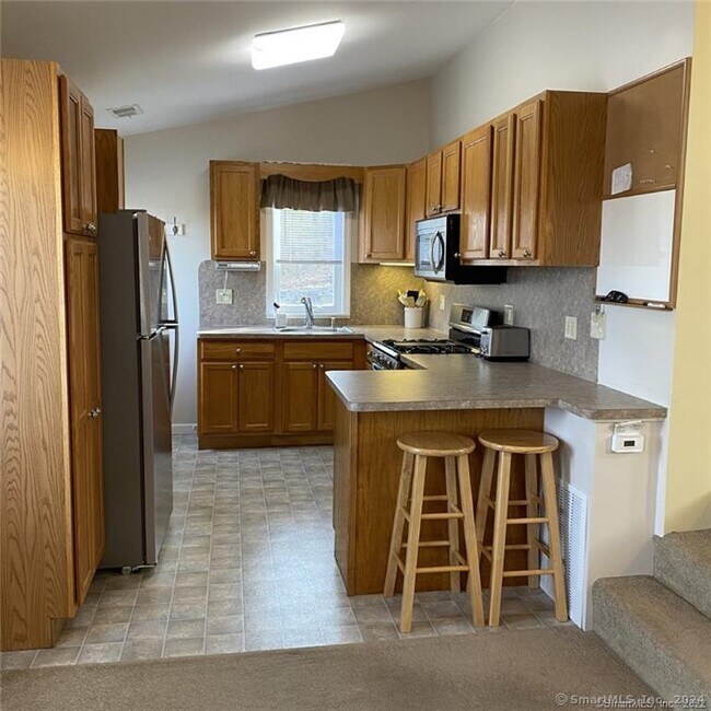 143 Prospect Hill Rd - 143 Prospect Hill Rd Colchester CT 06415 ...