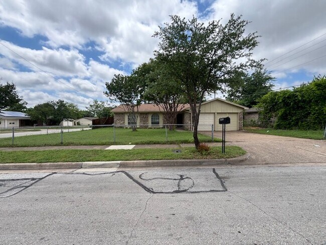 Nice 4 Bedroom home in Birdville ISD - 6052 Highcrest Dr Watauga TX ...